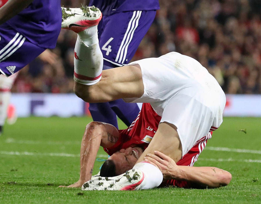 Double injury blow but into a Semi-Final - MUFC Global